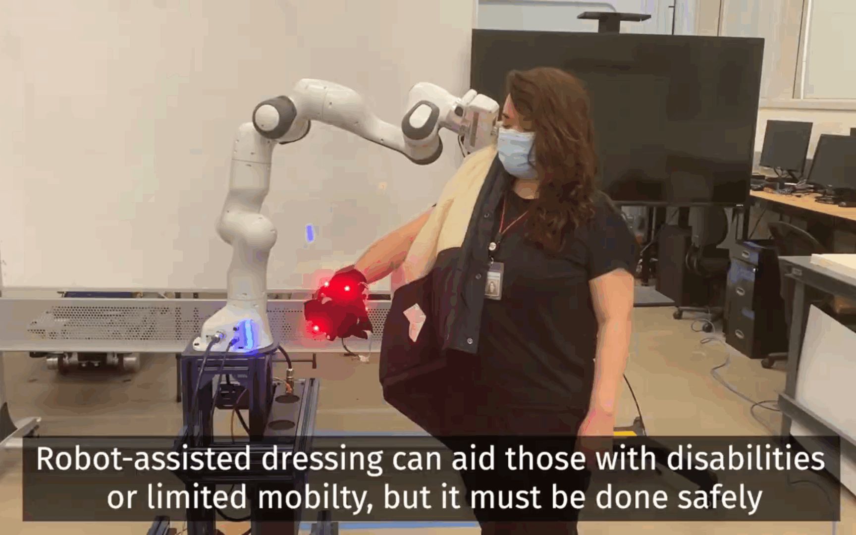 穿衣不用动手了?MIT研发辅助穿衣机器人