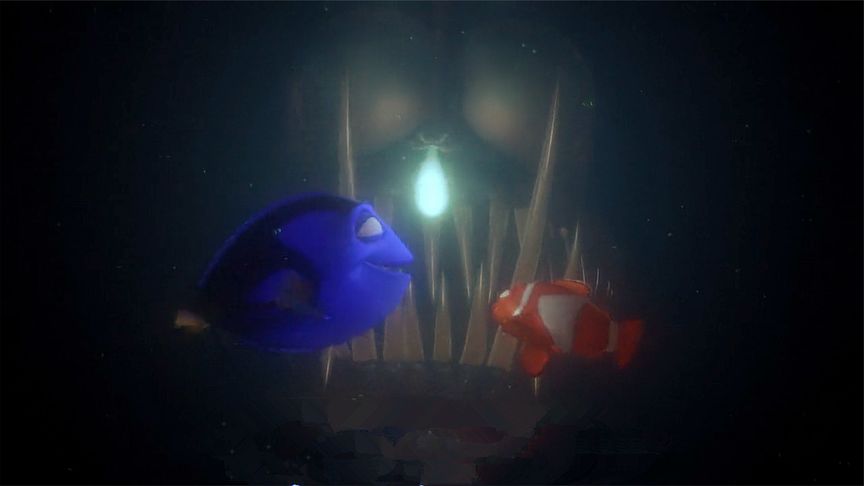 海底总动员:小鱼们下潜,深海鮟鱇虎视眈眈