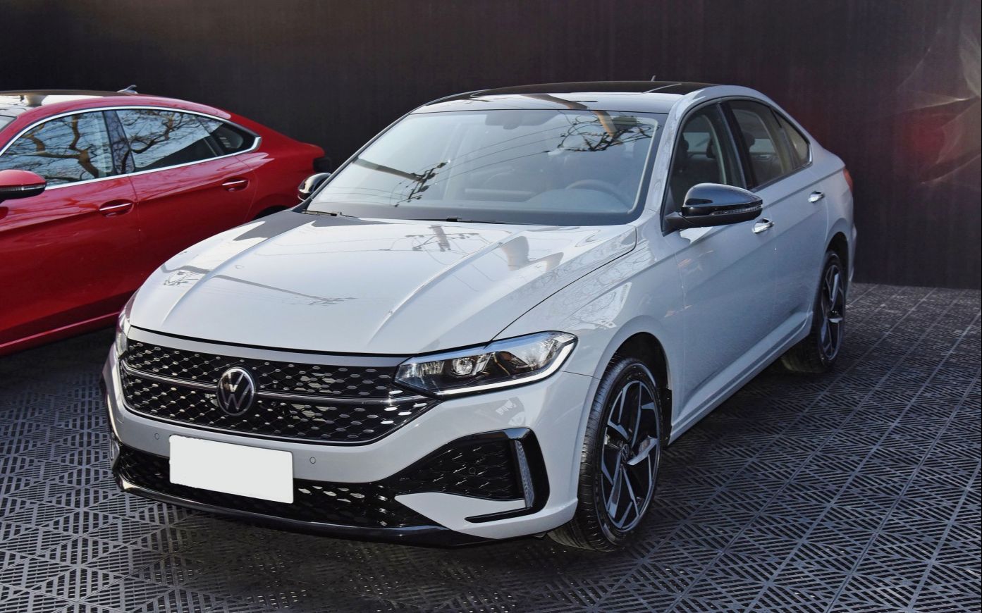 12.7万起售!升级12寸中控屏+星空格栅,2023款大众朗逸即将上市