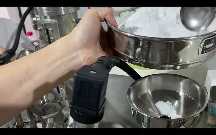 砂磨机加研磨球操作视频