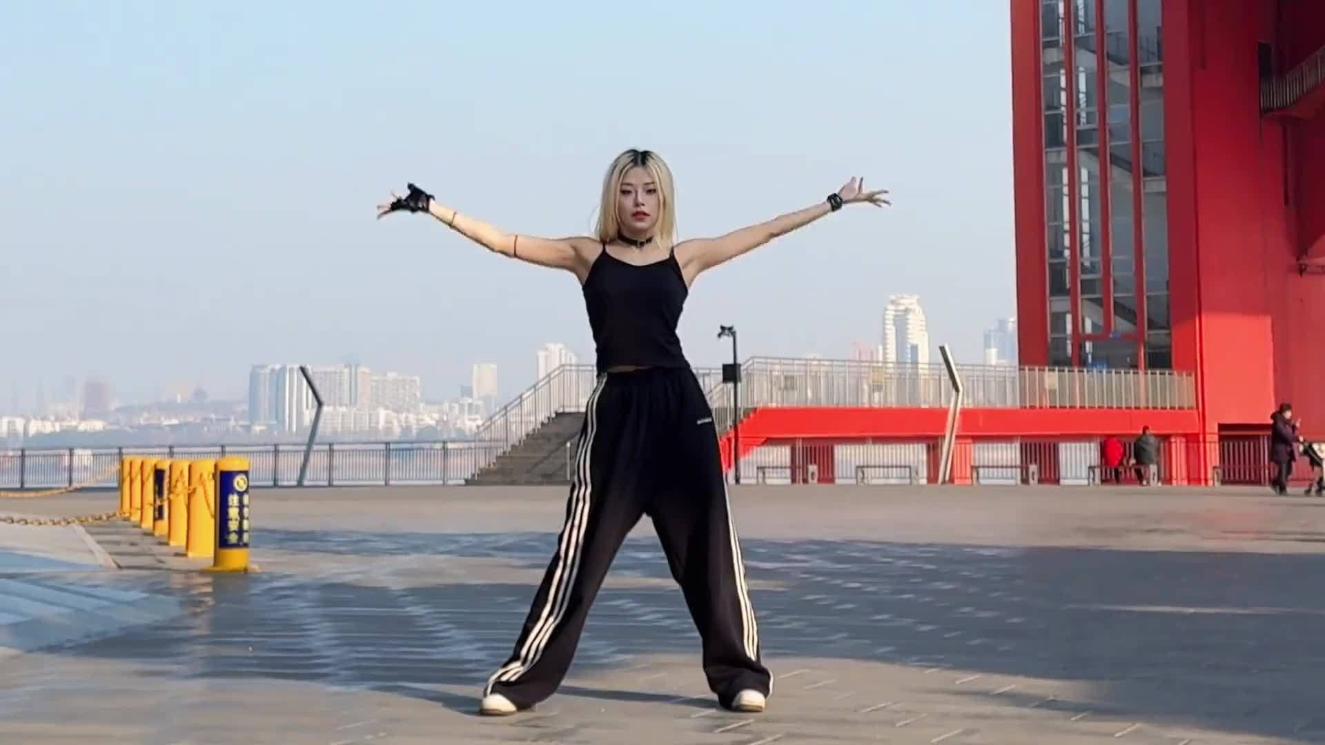 '我会按照我的方式,永远会全力出击'#itzy #borntobe