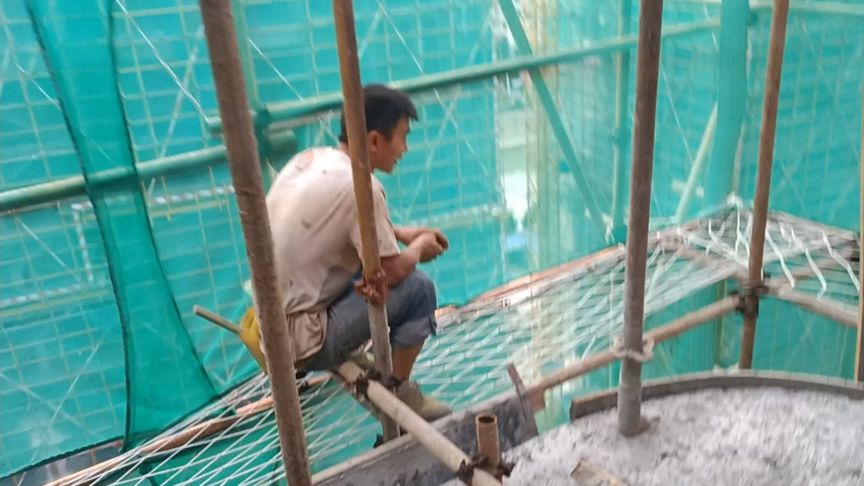 这活不好干,混凝土不标号不够