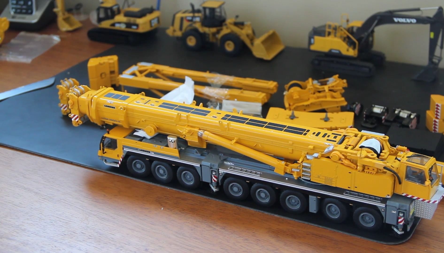 #0083#搬0020_模型_1/50 WSI 利勃海尔LTM1500起重机模型开箱介绍