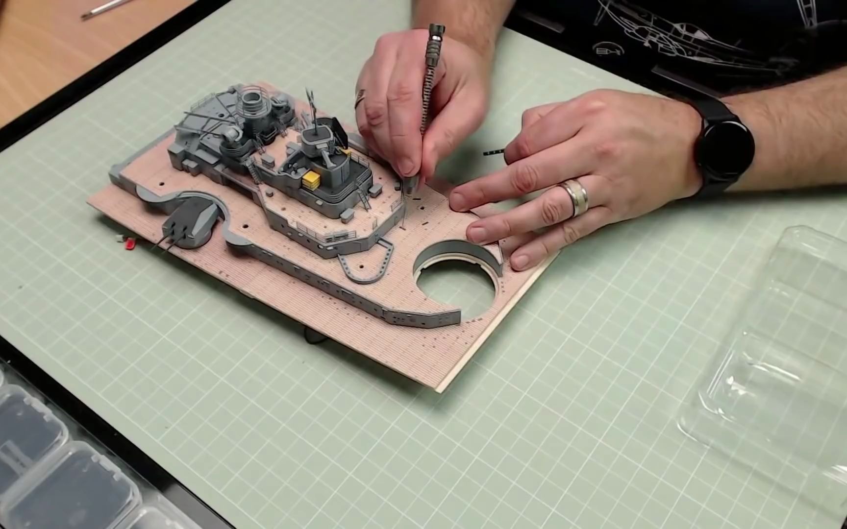 俾斯麦建造计划:105 - 新增船体与甲板细节