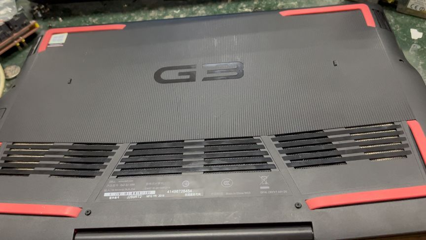 更换戴尔G3 3590笔记本屏幕