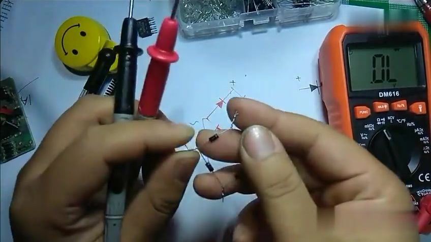 万用表怎么测整流桥和二极管的好坏?