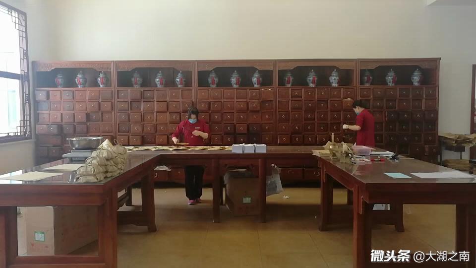 不要盲目神话,也不过渡弱化。传统医药作为民族结晶,温馨雅致。