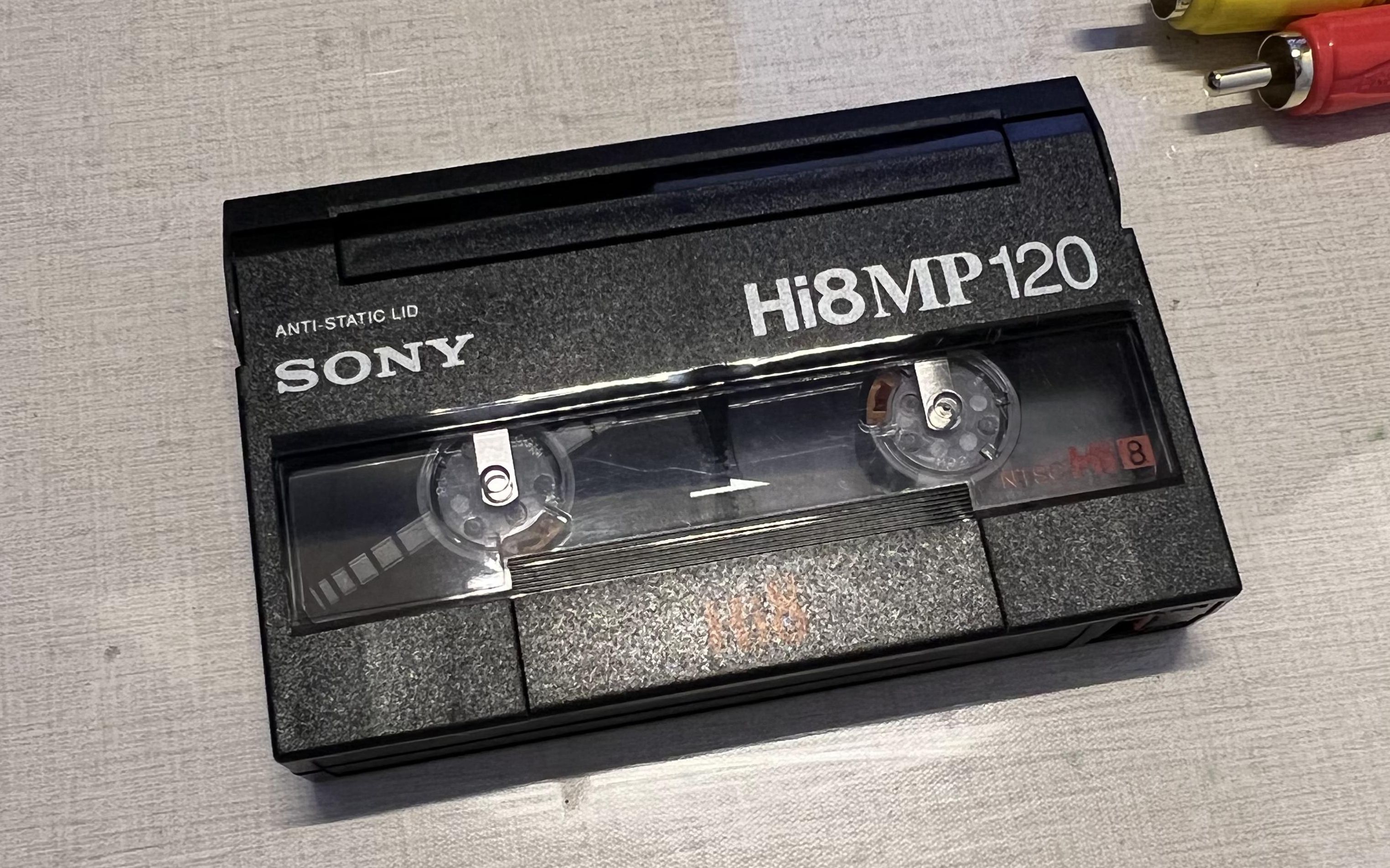 当你用23年前的Video Hi8录像带及播放设备播放梨衣熊的影像会如何?...