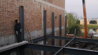 农村也开始用钢结构造房了,只用三天就能搭建两层楼,速度真快