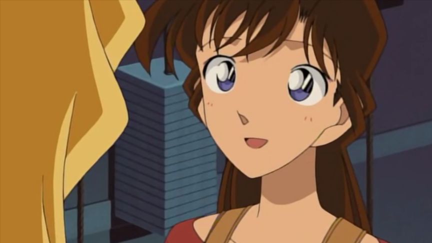 名侦探柯南:小兰简直太勇敢,见义勇为,救了一条人命