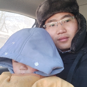 罗阿京 