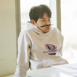 不吃香菜的苏小心 