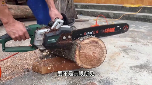 小伙手艺真厉害,用几块烂木头就能改造出张创意圆木桌出来