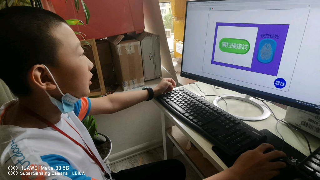 来自小学五年级的创意编程scratch作品