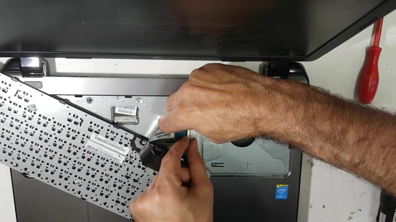 换个内存条还能再战5年 HP 250 G3 拆机升级内存条