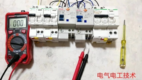 发生触电事故,老电工这招你必须知道!(1