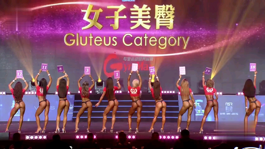 健身模特时尚内衣秀大决赛丰满的臀部