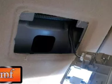 汽车阅读灯更换LED 顶灯改装简易教程 欧诺车