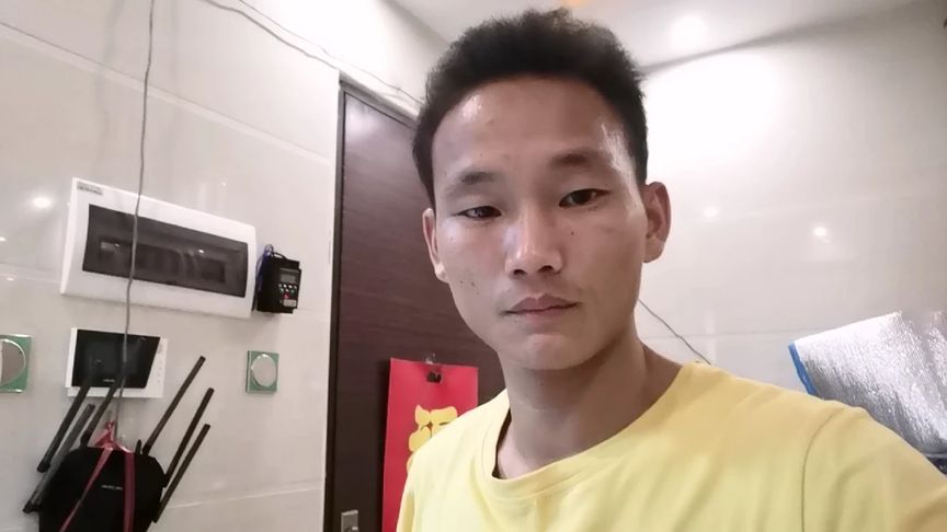 买了一个二手单反相机,花大价钱专门请了一个专业师傅来调试