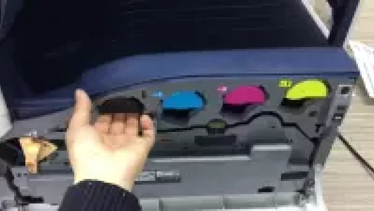 施乐SC2022更换粉盒