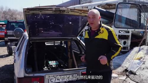 老外自制简易蒸汽机,学会只是一会儿的功夫,原理有谁知道?科普实验
