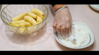 香蕉这样做，我家隔三差五做着吃，做法简单又解馋，全家都爱吃