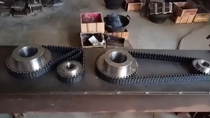 齿形链条传动有着噪音小,可靠性较高,运动精度高