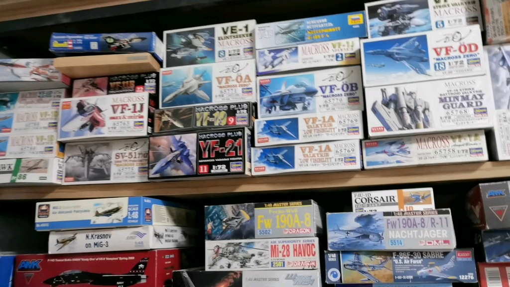 珍藏版模型开箱,里面居然藏有真实飞机的部件,约等于有了一台二战飞机