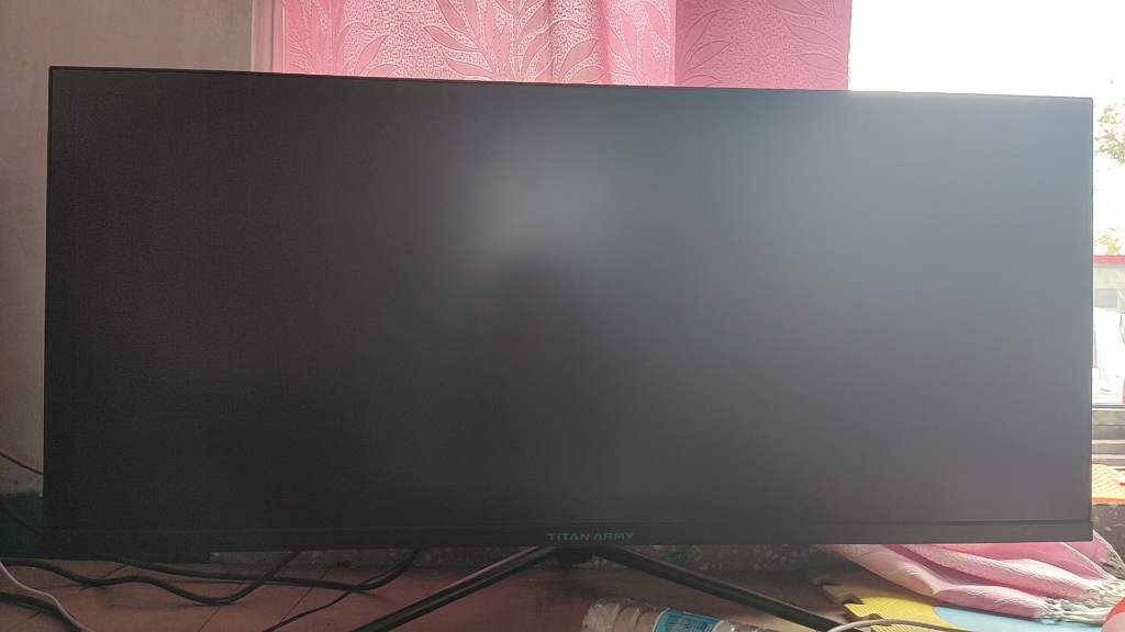为什么每次进欧洲卡车模拟2都黑屏重启游戏也不好使