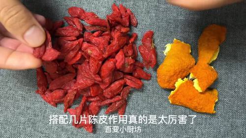 枸杞搭配陈皮这样吃,作用太厉害了,93岁土郎中的养生方法真管用