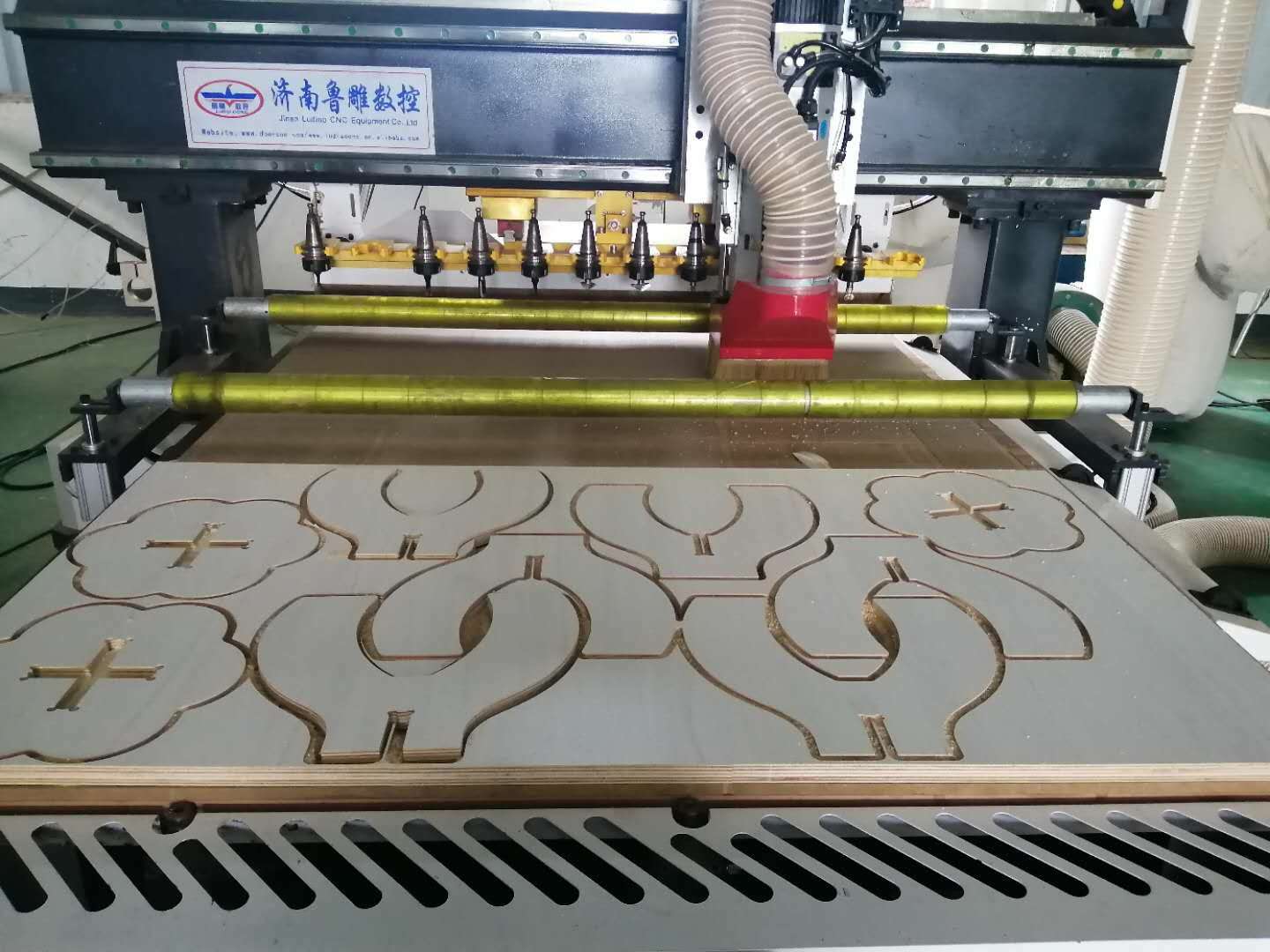 板式家具开料机开料工艺及加工实例新代系统数控开料机加工视频