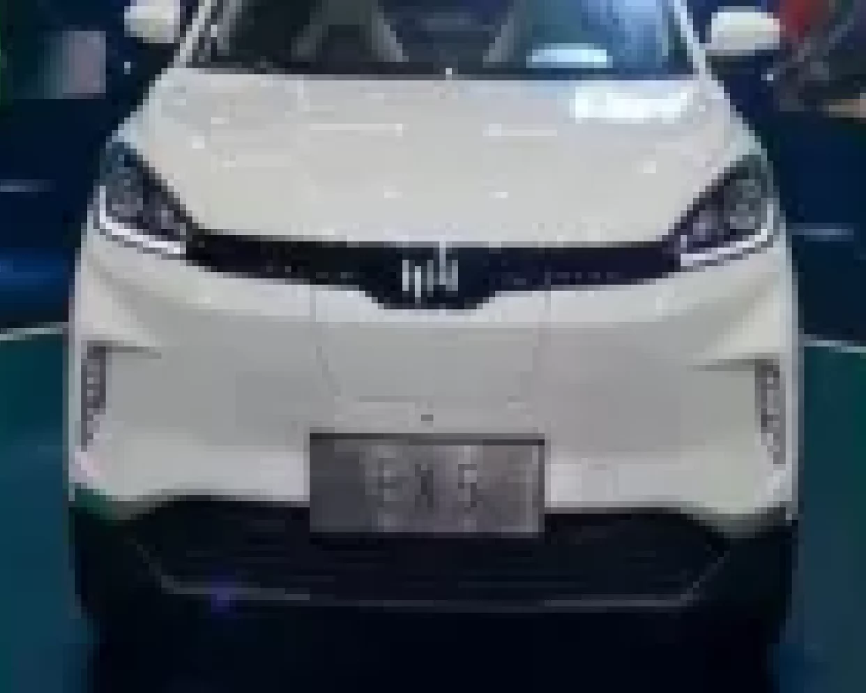 华为新能源汽车EX5,续航600公里,售价15万起