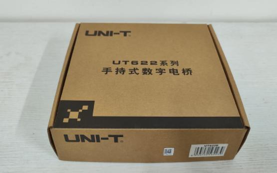 优利德UT622E手持式数字电桥简单开箱和拆解