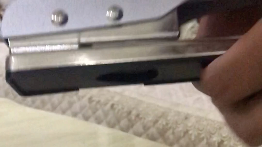 吉他手必备神器 拨片机 一张卡剪五片 用过都说好 鲁产还是美产 哈哈...