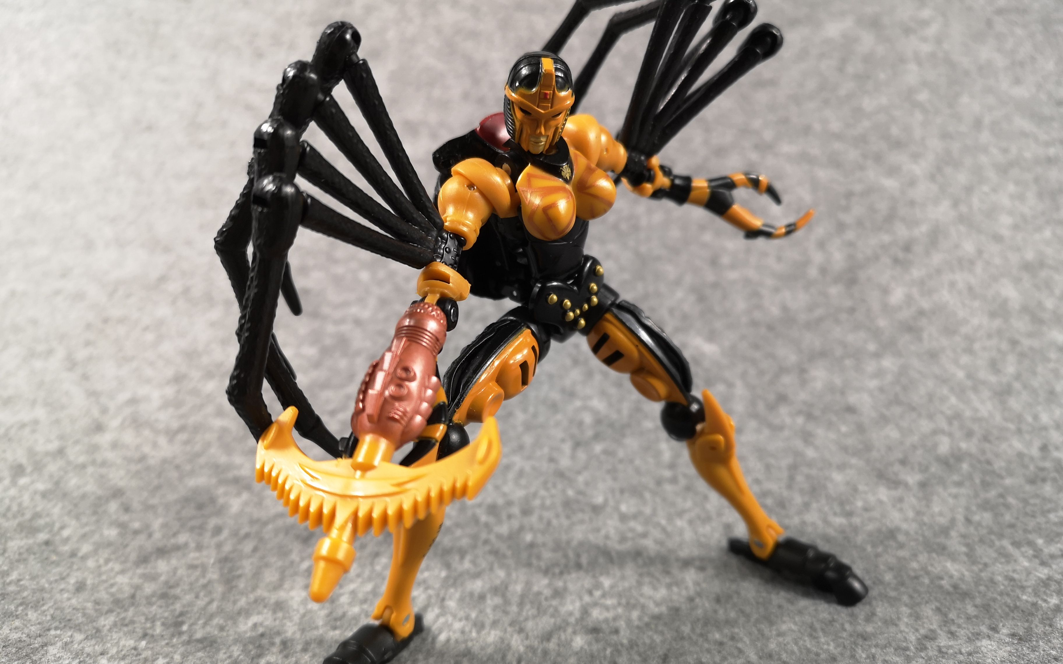 孩之宝变形金刚 王国系列 黑寡妇/毒蜘蛛