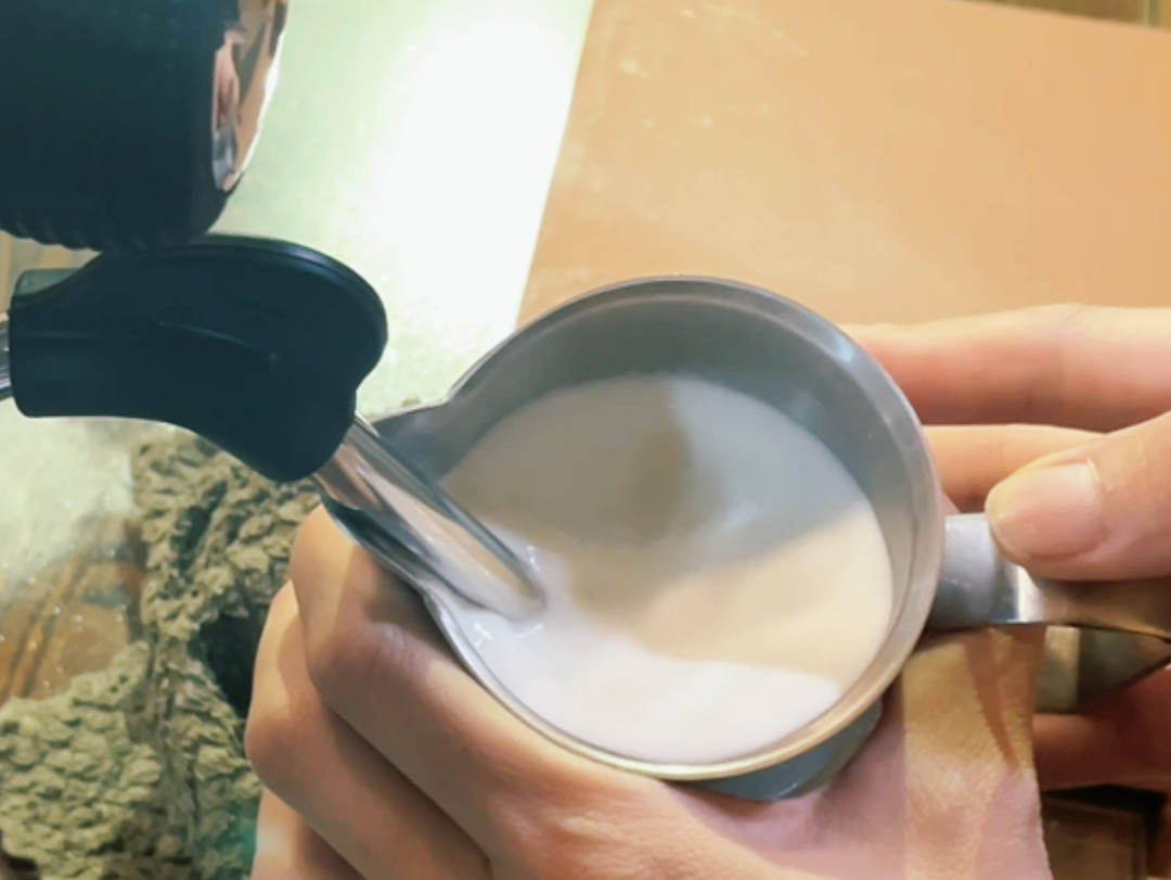 格米莱3007L蒸汽头换2孔,打奶泡效果好很多!打奶泡教程