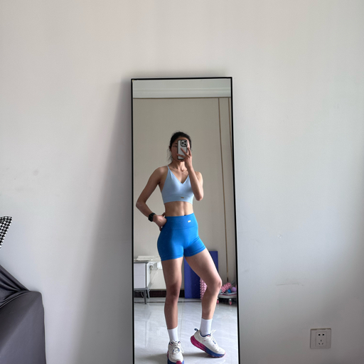 158梨形瘦腿狠人刘幺幺 