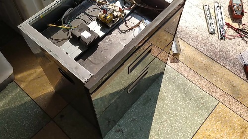 美的嵌入式消毒柜,烘干温度低,抽屉柜开门老是卡