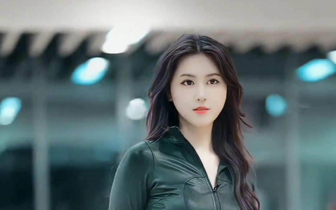 叶凯薇太美了#车模小姐姐 #大长腿 #好看的小姐姐#最美车模