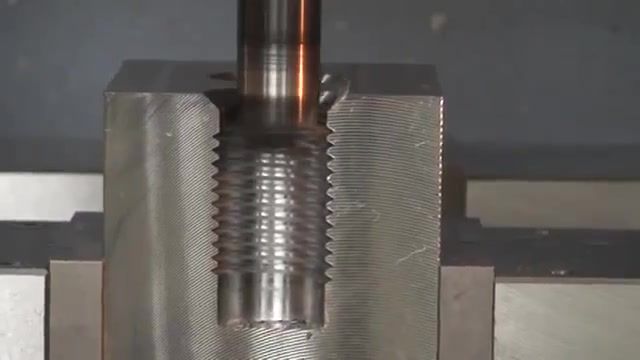 高效螺纹铣刀加工#数控加工 #铣刀 #数控刀具
