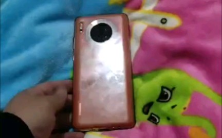 华为mate30丹霞橙指纹解锁bug,不知道触发的原因。求解。