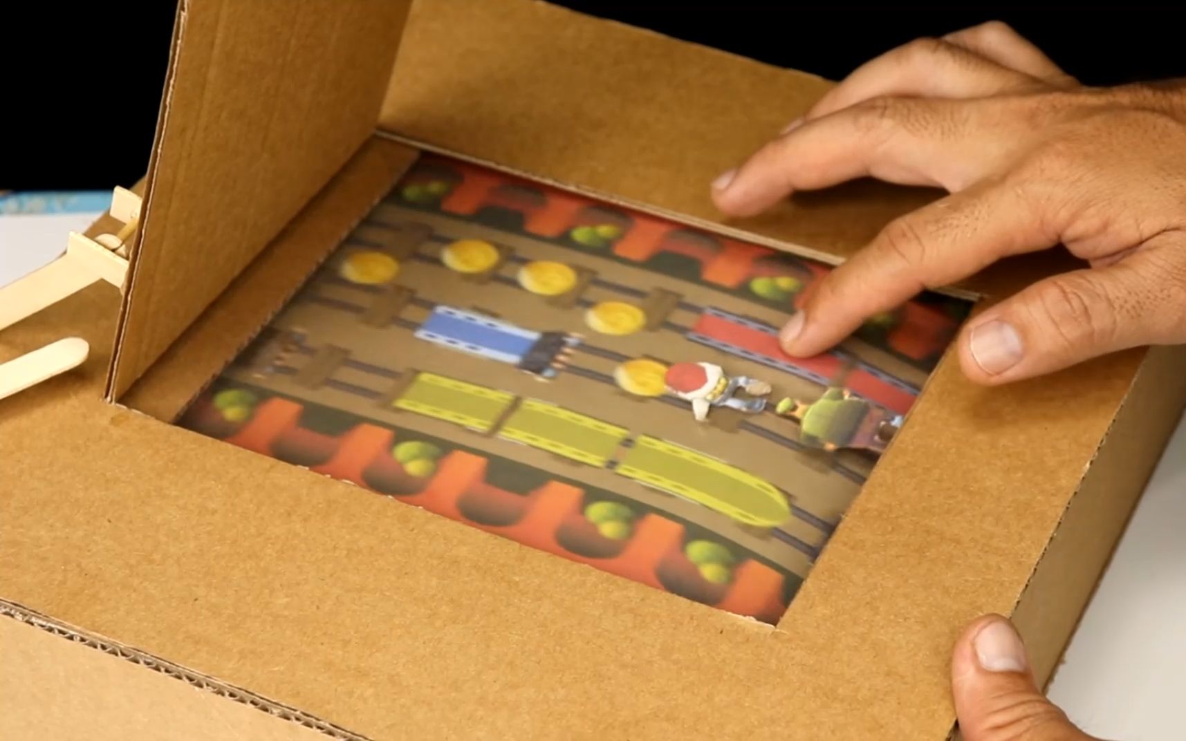 由纸板制作小游戏机