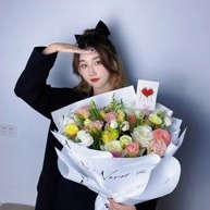 冰巧儿爱吃冰