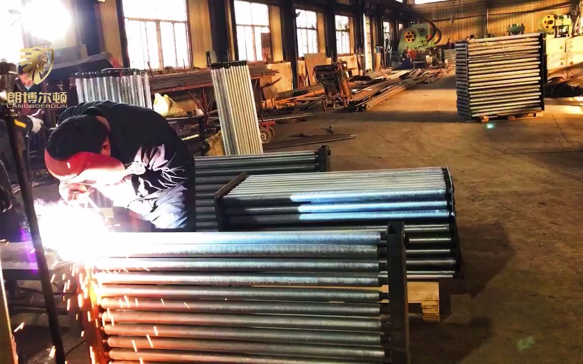 翅片管散热器什么材质?