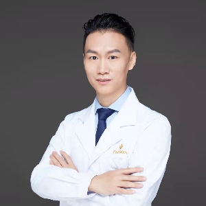 罗谦医生 