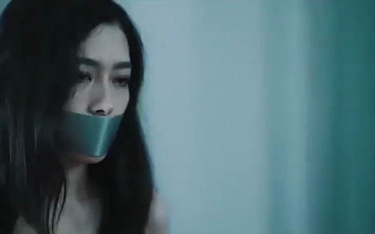 【影视剪辑】美女和老公被反派用胶带捆绑