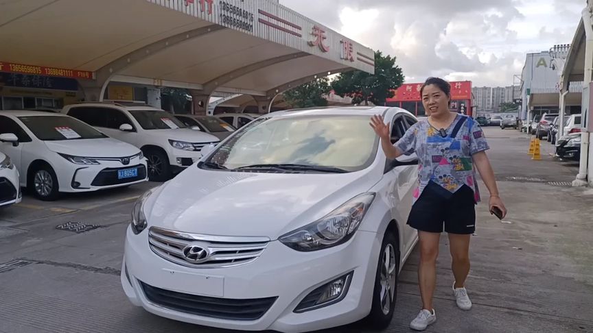 2013.4上牌现代朗动自动挡极品一手车车况三包支持分期付款