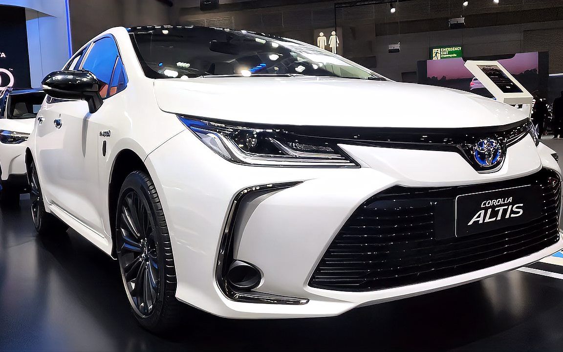 2023款丰田卡罗拉终于来了!百公里油耗4.1L,10万还要啥大众速腾