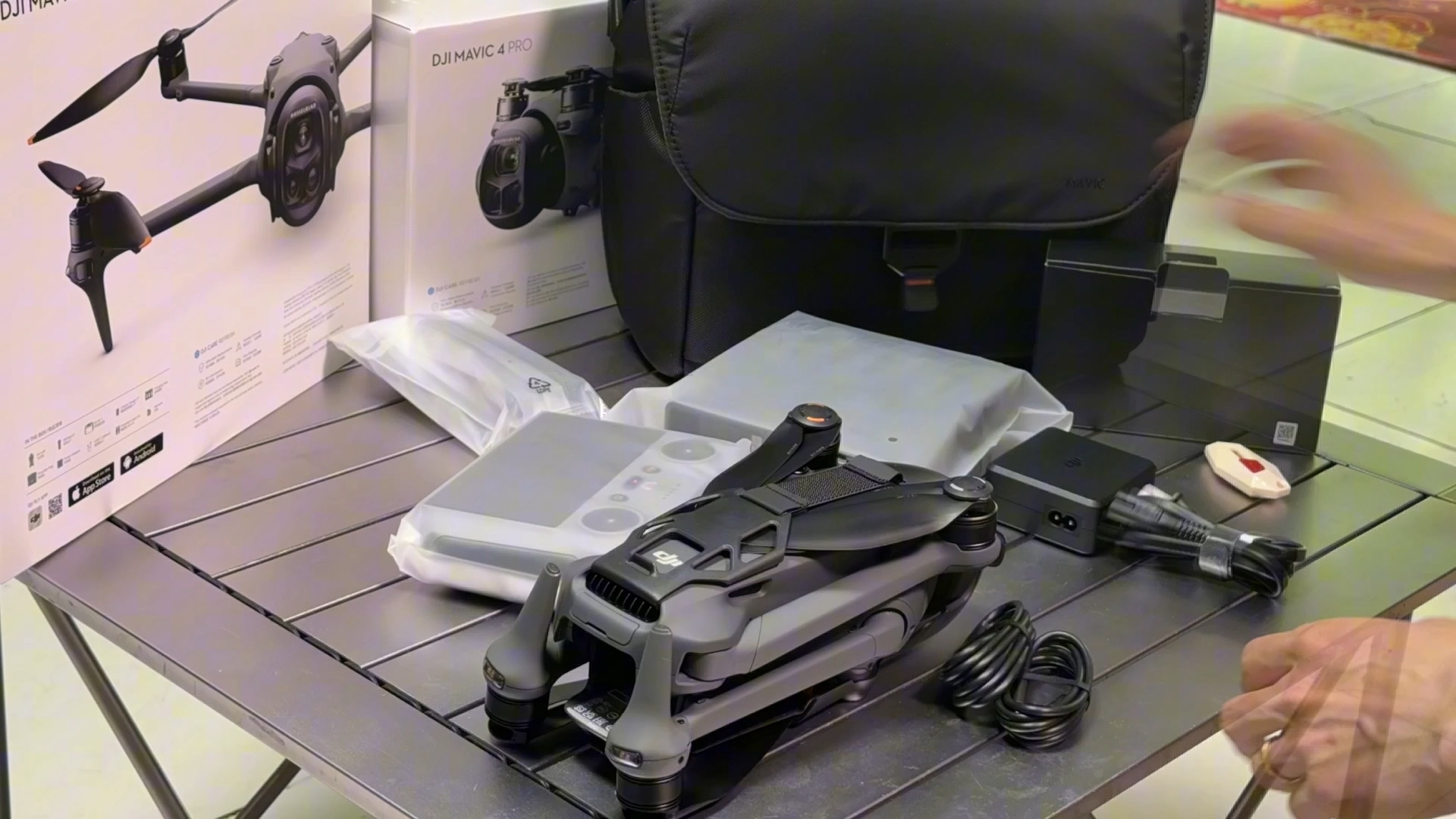 大疆 Magic4pro无人机御4出租 带屏遥控 三电畅飞 御4pro+带屏遥控器...