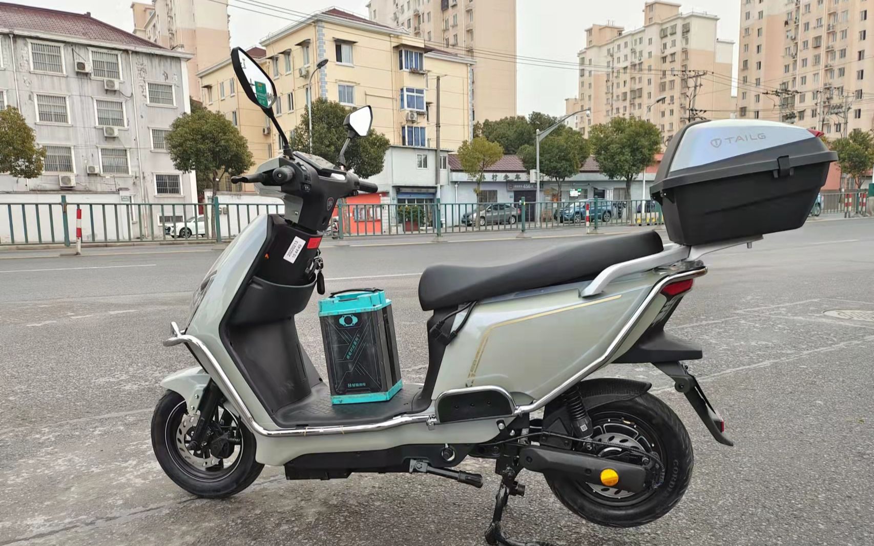 台铃X3EB高质量外卖神车,电池仓经过小小改进,完美兼容换电电池